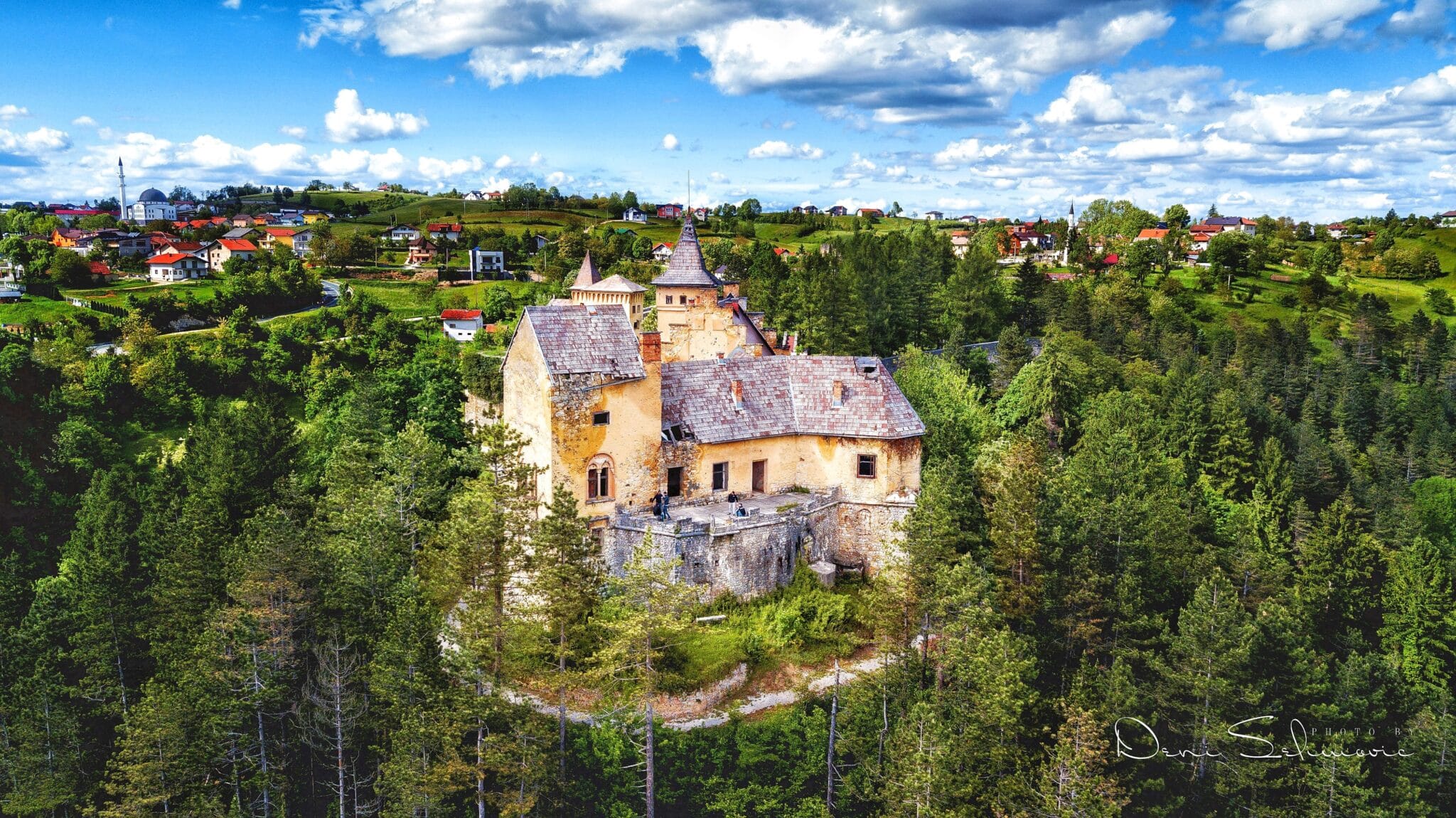 Ostrozac - Most amazing castle to visit on 2022 Bosnia trip
